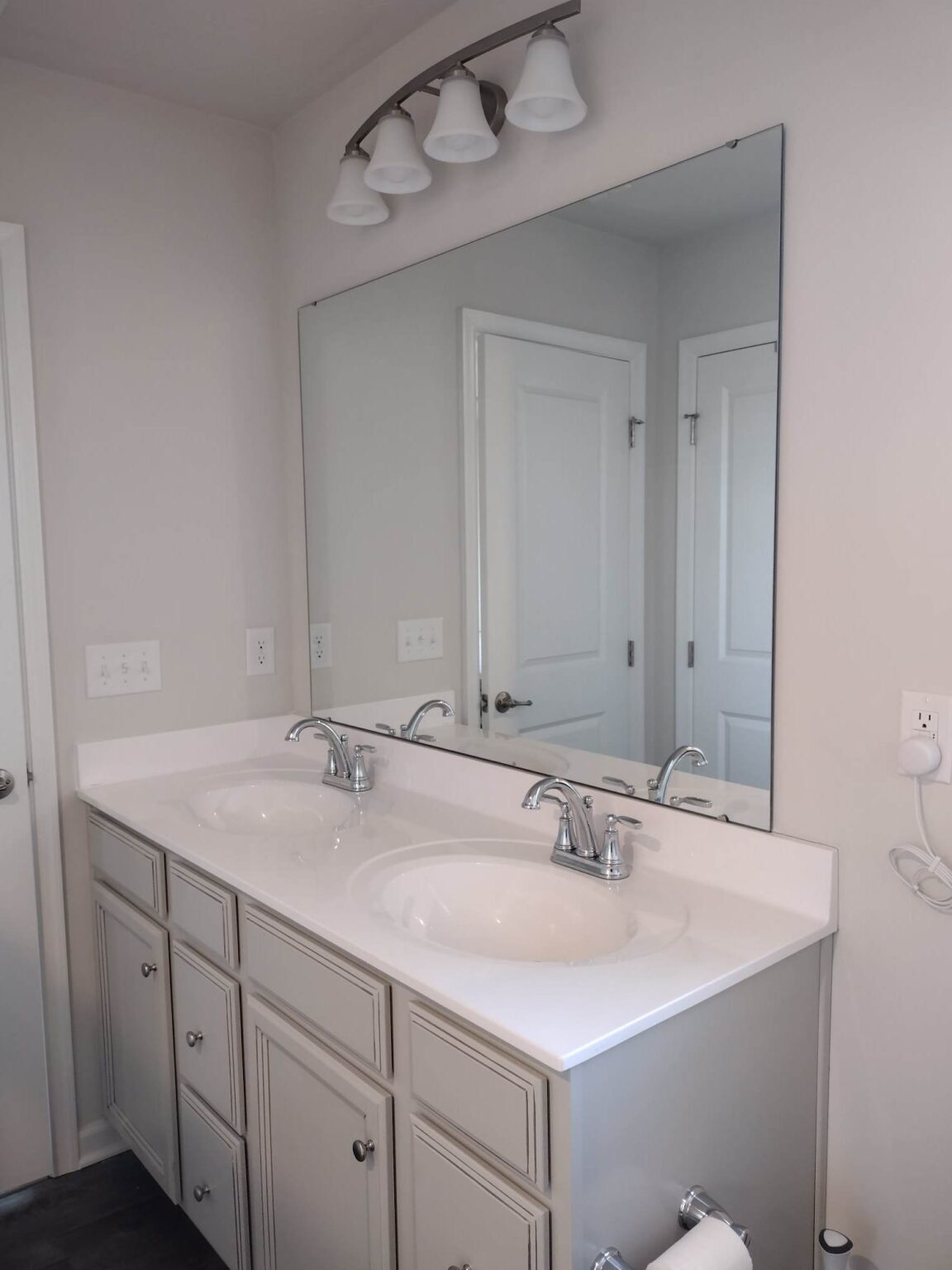 DIY Bathroom Mirror Frame (How We Upgraded Our Basic Builder Grade ...