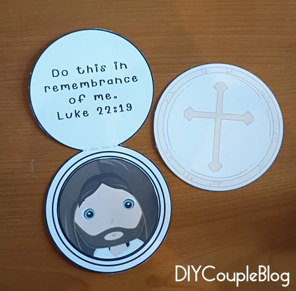 Peek-A-Boo Jesus In the Eucharist Craft - DIY Couple Blog